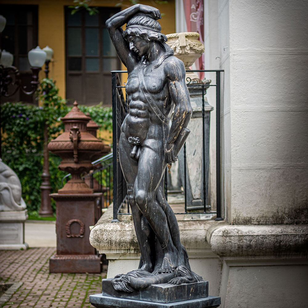 Escultura em Mármore Preto Apollo Vencendo 230cm - EMP561. Compre já ...